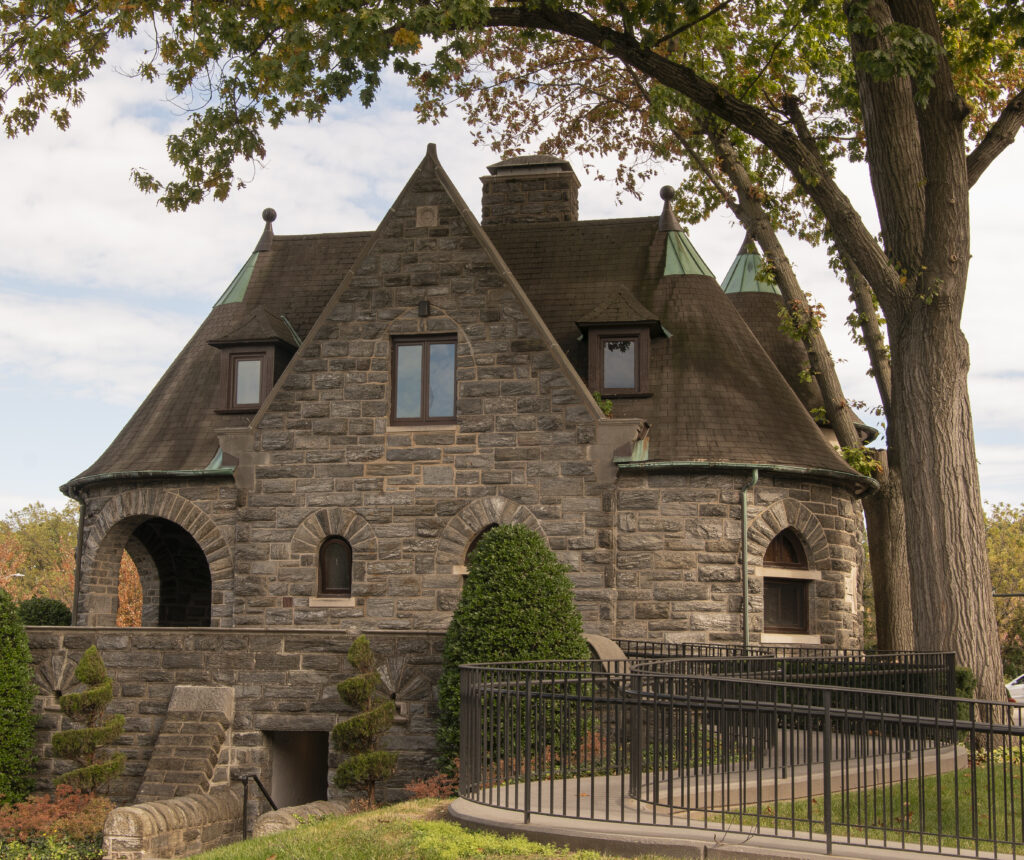 Beaver College Logs: Building History – Loco Mag